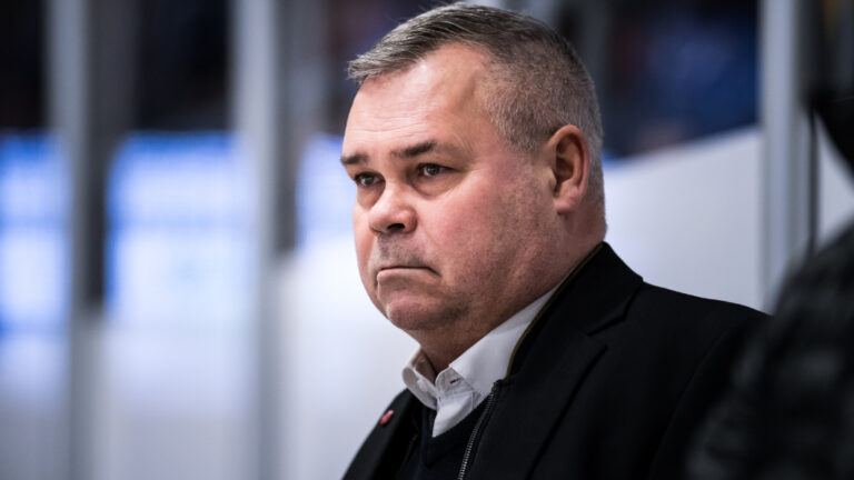 Leif "Strumpan" Strömberg tar över Krefeld Pinguine