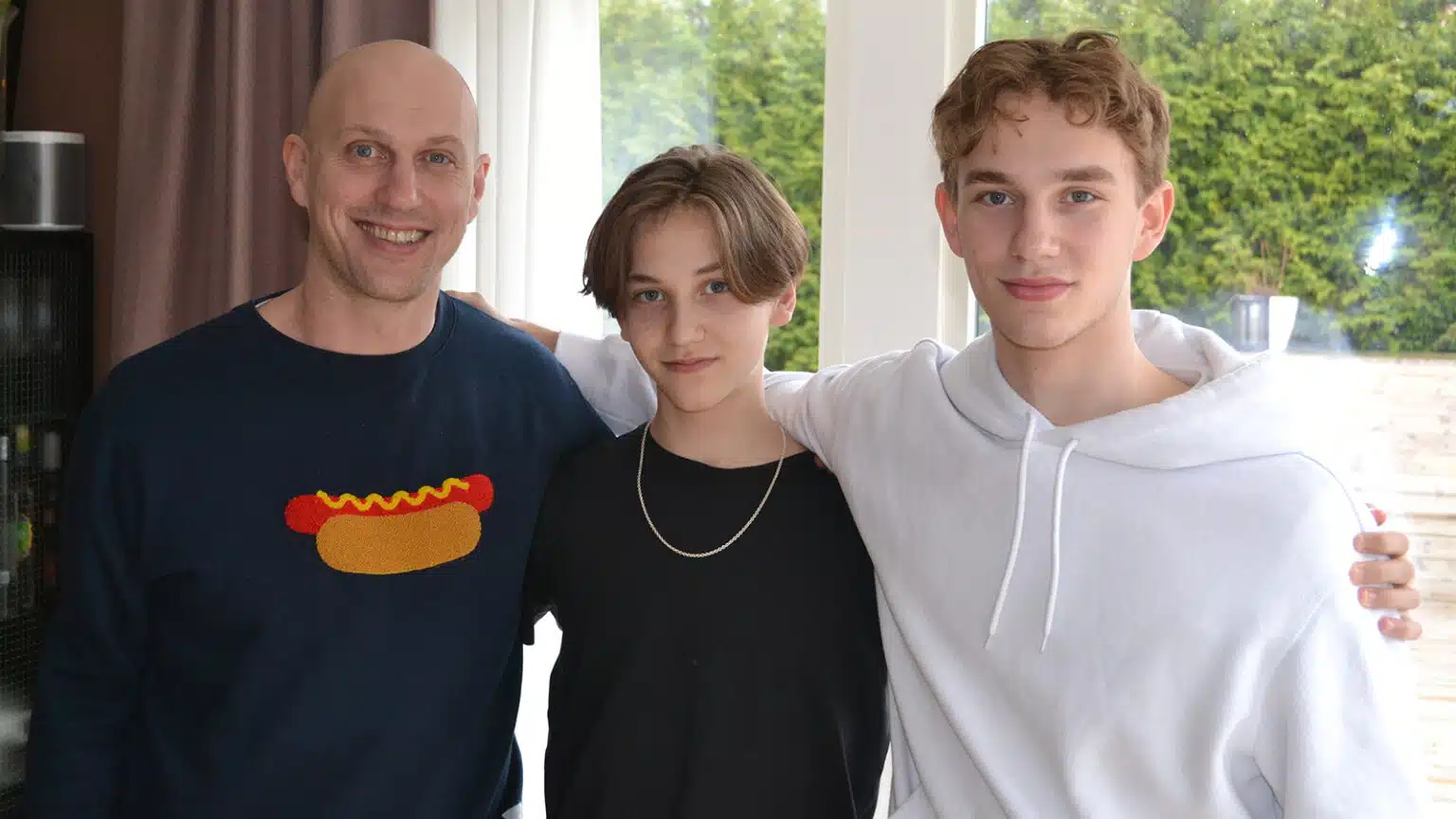 Hyllas av brorsan efter JVM-guldet: ”Hur bra som helst” - hockeysverige.se