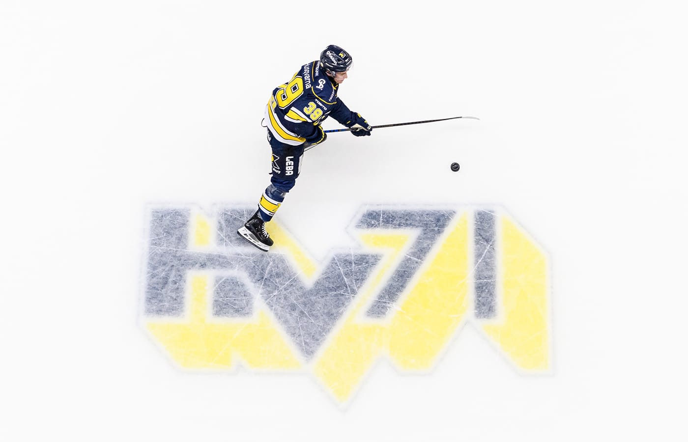 Jamiro Reber om resan från Schweiz till HV71 - hockeysverige.se